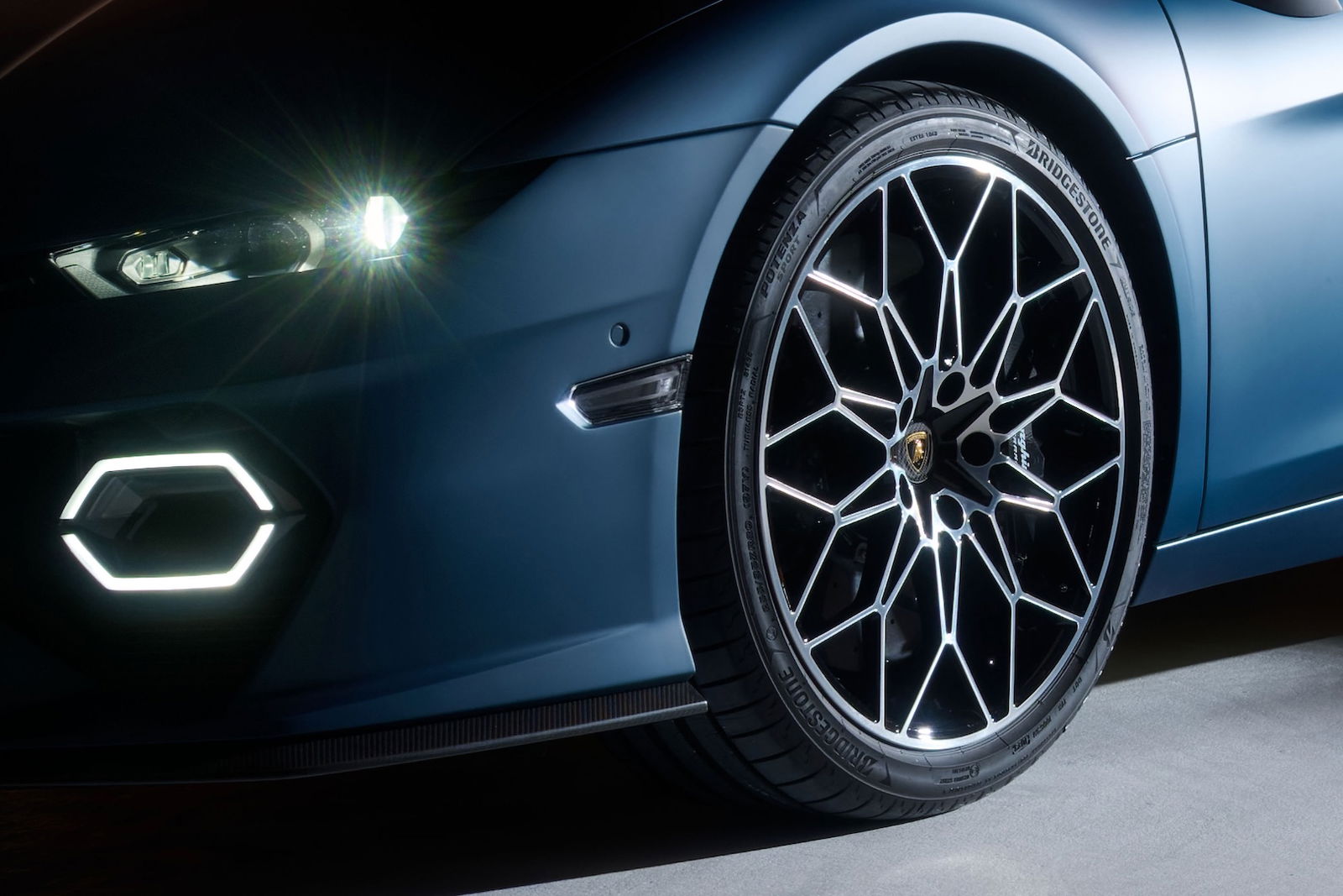 Lamborghini sceglie i pneumatici Bridgestone per la nuova Temerario ...