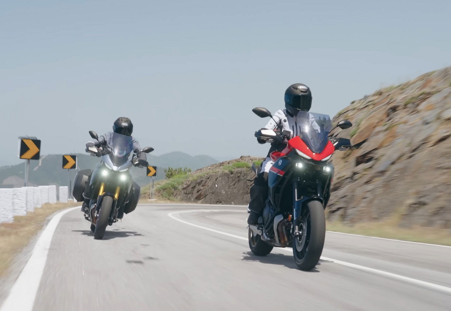 Yamaha Tracer 7 e Tracer 7 GT 2025 - prova - RED Live
